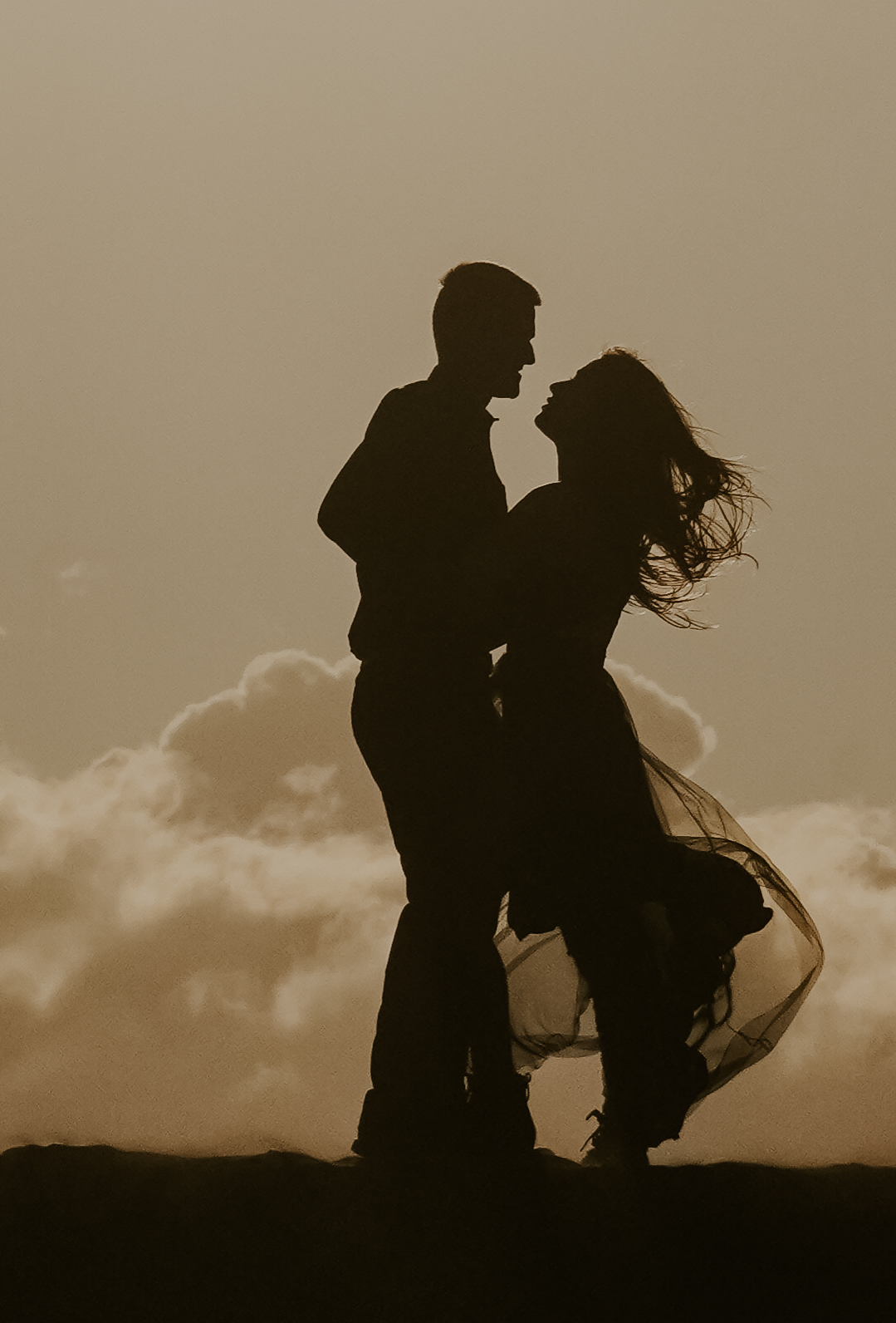 Em & Wyatt’s Central Oregon Sand Dune Moody Adventure Elopement ...