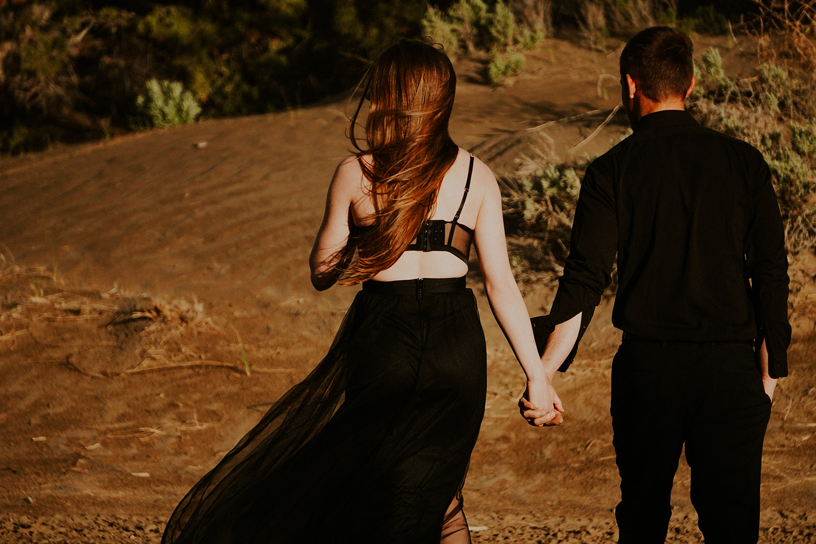Em & Wyatt’s Central Oregon Sand Dune Moody Adventure Elopement ...