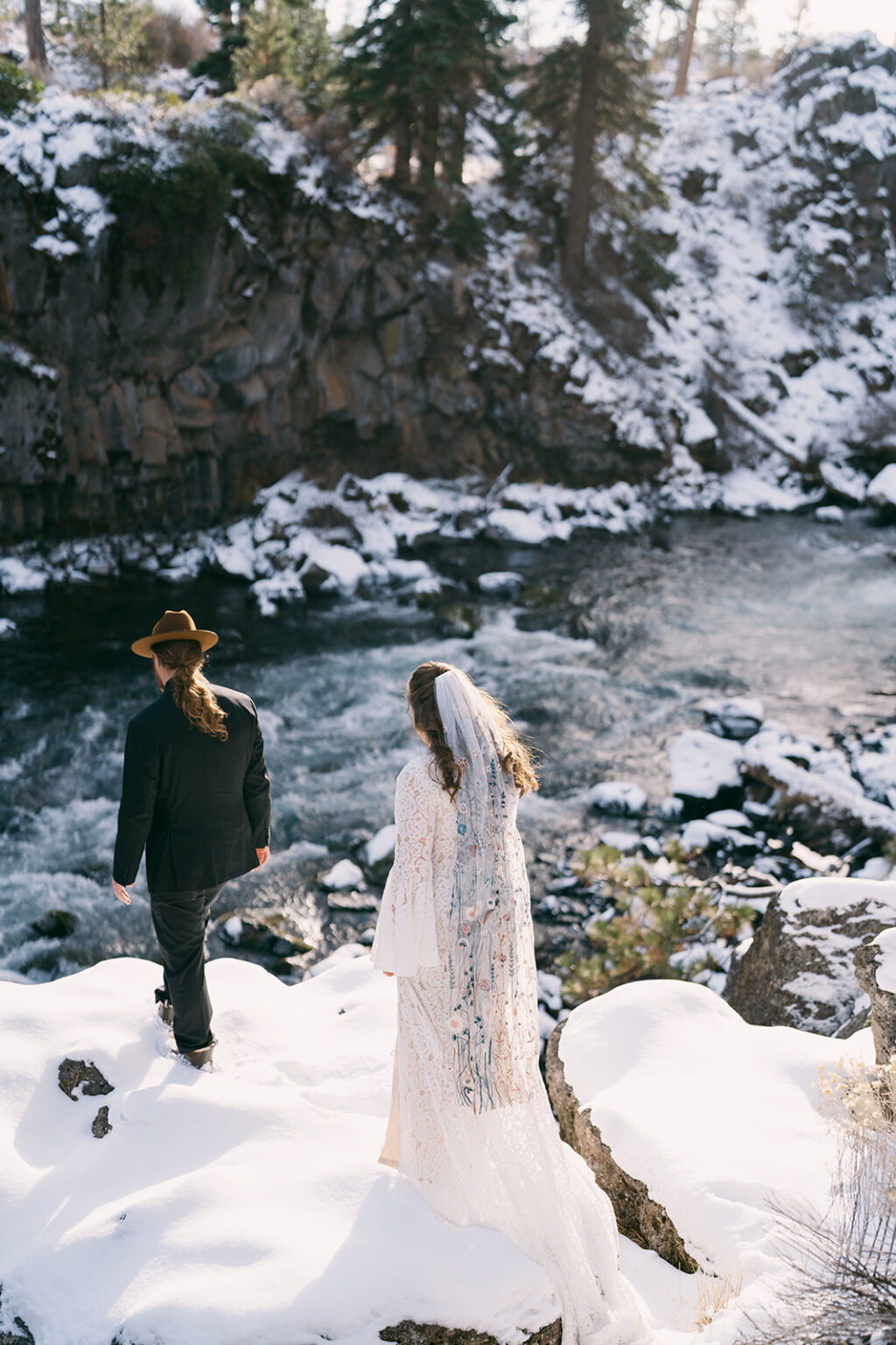 Complete Guide to Oregon Marriage Laws and Licenses | tulewalks.com