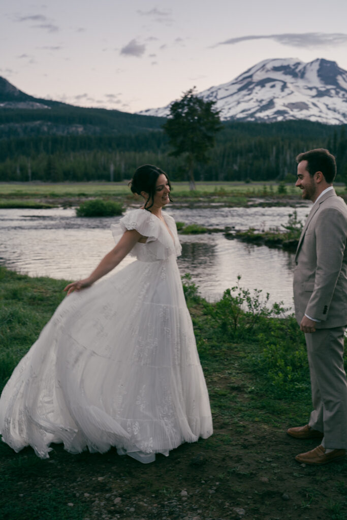 Carley + Autra – Sunrise elopement at Sparks Lake | tulewalks.com