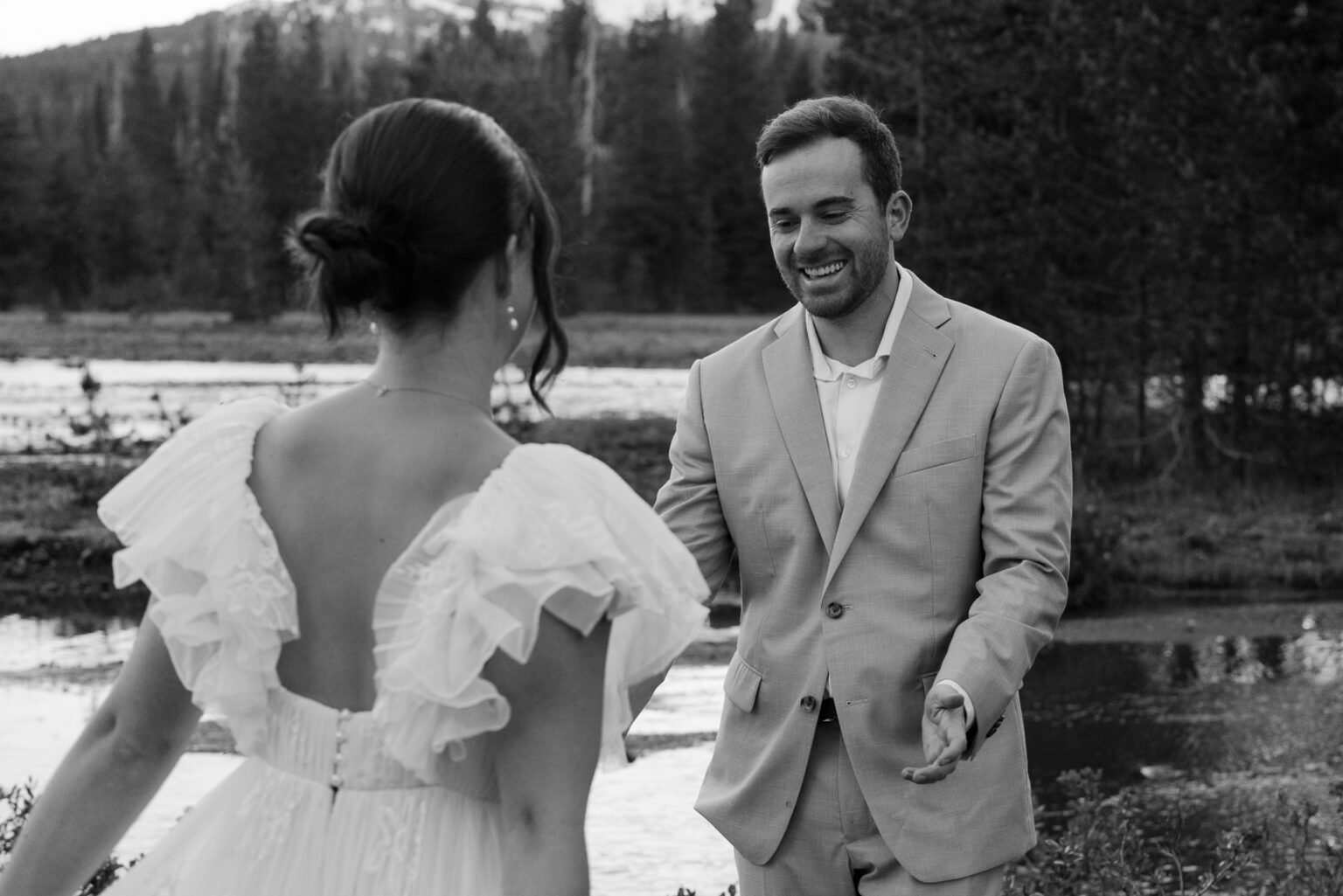 Carley + Autra – Sunrise elopement at Sparks Lake | tulewalks.com