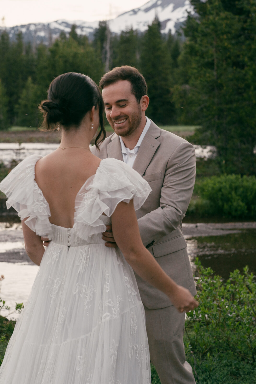 Carley + Autra – Sunrise elopement at Sparks Lake | tulewalks.com